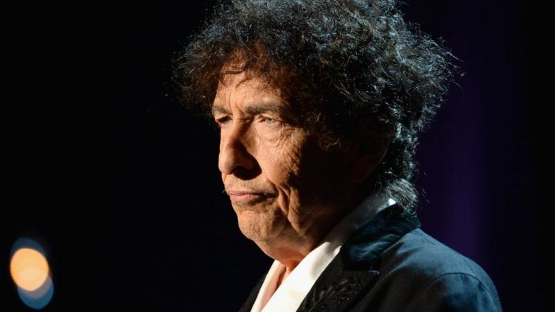 John Savident: Coronation Street's Fred Elliott dies aged 86 - BBC News