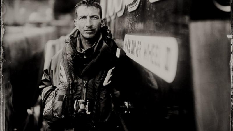 RNLI lifeboat photographer Jack Lowe's 19th Century method - BBC News