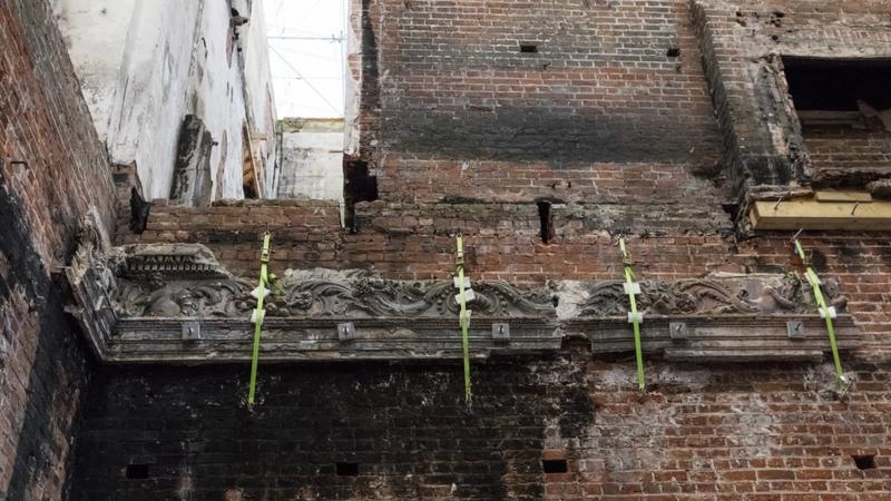 Clandon Park House to be partly restored after fire - BBC News