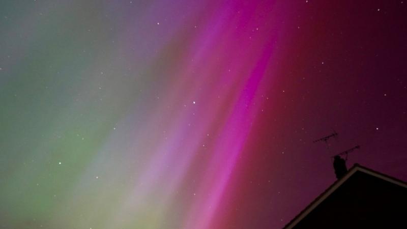 East of England illuminated by Northern Lights - BBC News