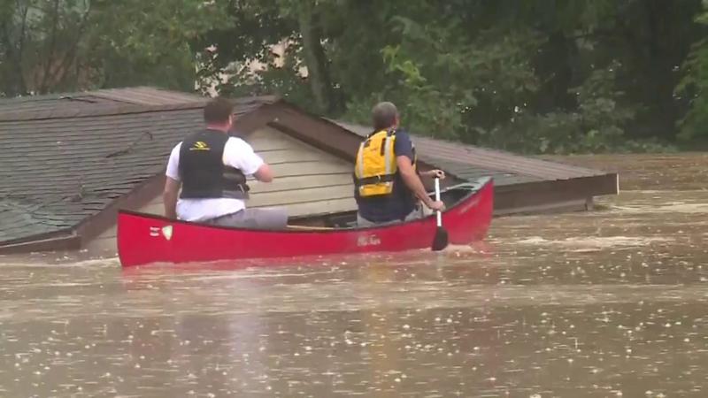 Kentucky: At least 25 dead in worst Appalachia floods for years - BBC News