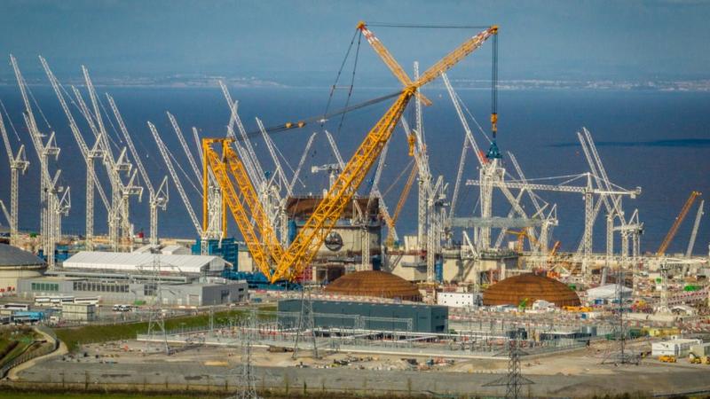 Hinkley C nuclear reactor roof lifted into place - BBC News