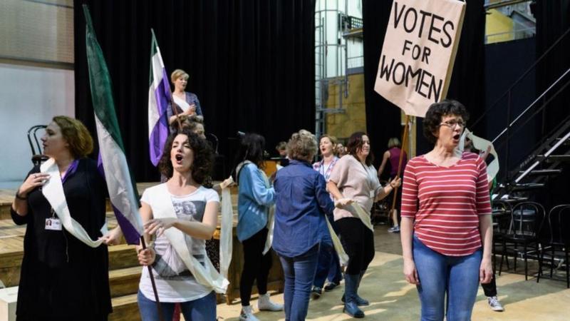 Welsh National Opera: Life of Lady Rhondda hits the stage - BBC News