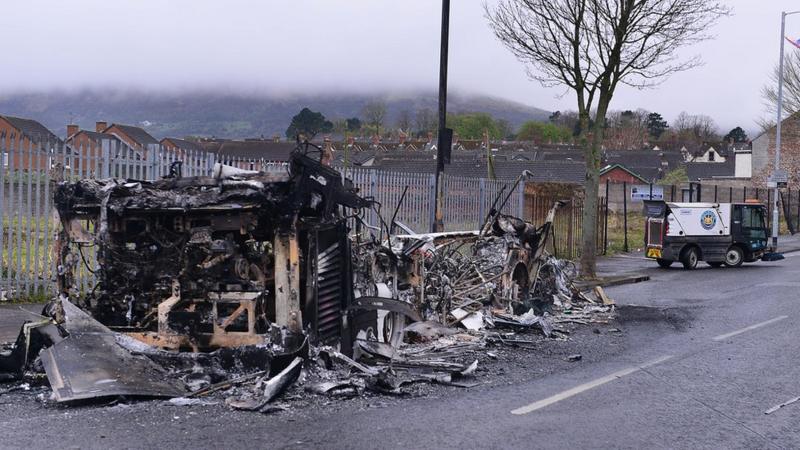 Belfast: Rioting 'was worst seen in Northern Ireland in years' - BBC News
