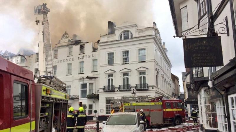 Exeter fire wrecks 'oldest hotel in England' - BBC News