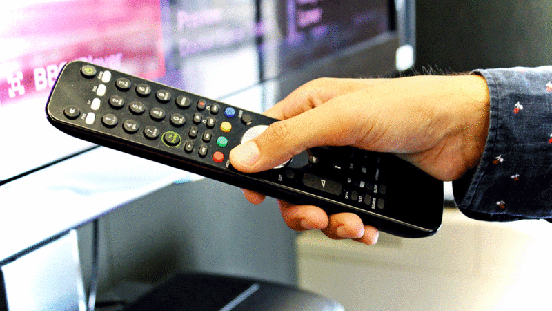 BBC suspends Red Button text switch-off - BBC News