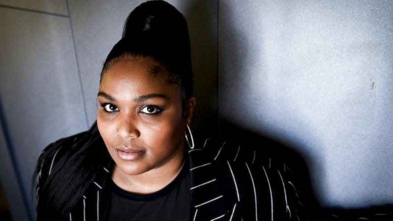 Harassment case against Lizzo dropped - BBC News