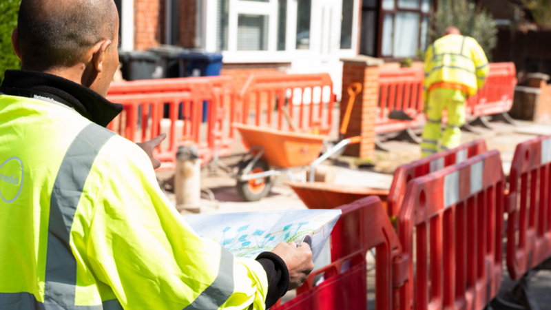 MPs doubt government will meet 1Gbps broadband target - BBC News