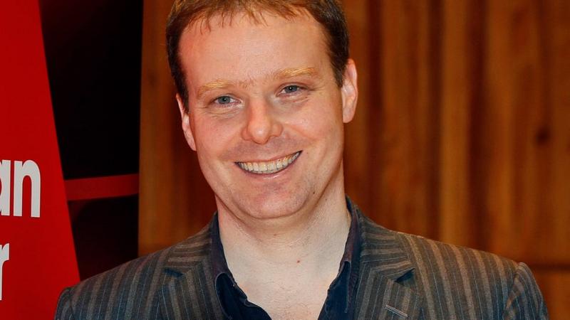 Pulitzer winner makes Booker Prize shortlist - BBC News