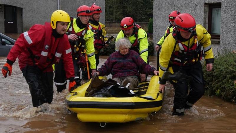 Two storm deaths in Scotland as new red warning issued - BBC News