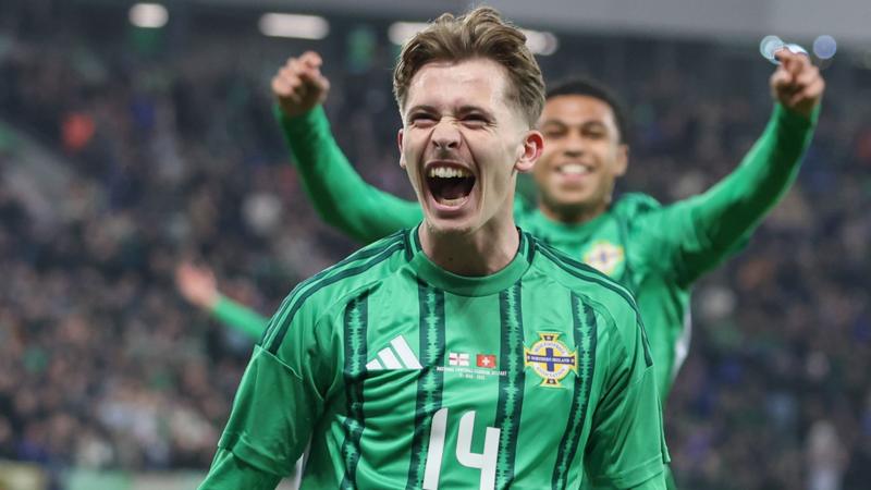 Northern Ireland Men's Football Team - BBC Sport
