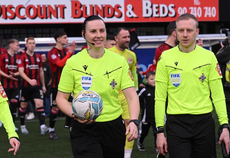 Louise Thompson: 'I wanted to enjoy it', say history-making referee ...