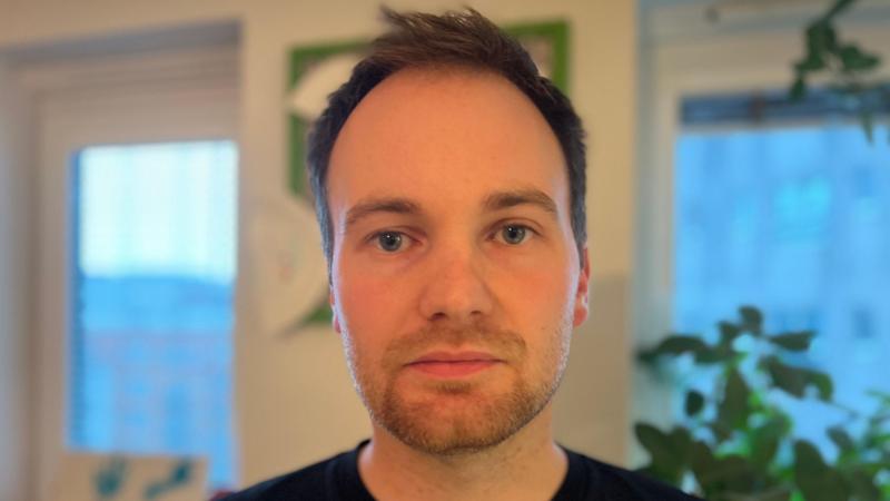 The Southampton tower block residents trapped in unsellable flats - BBC ...