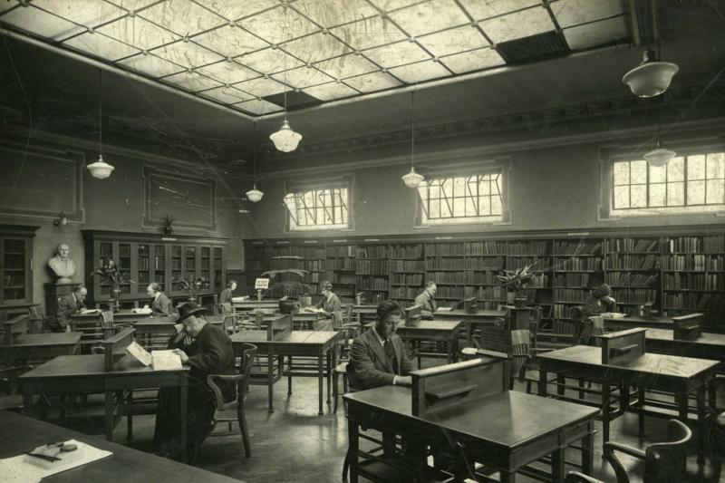 How Gateshead Library has evolved to reach its 100th anniversary - BBC News