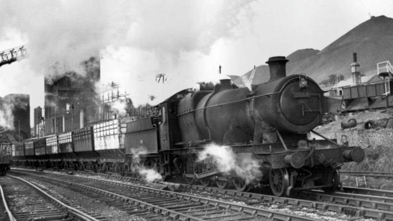 Railway: Cardiff Bay station to get more destinations - BBC News
