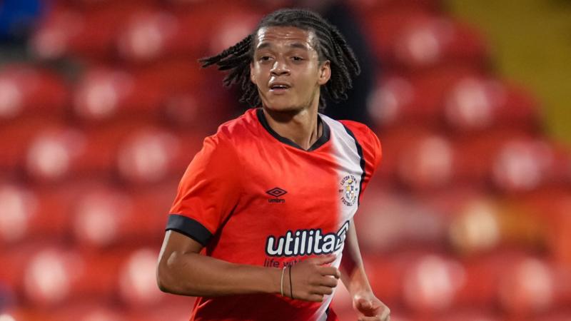Grimsby sign Luker on loan from Luton and Obikwu from Coventry - BBC Sport