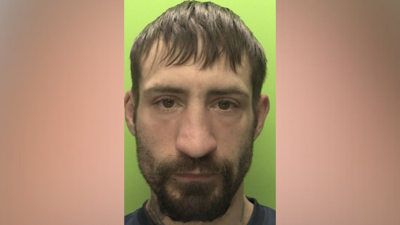 Nottingham: Man jailed for racial assault and BB gun threat - BBC News