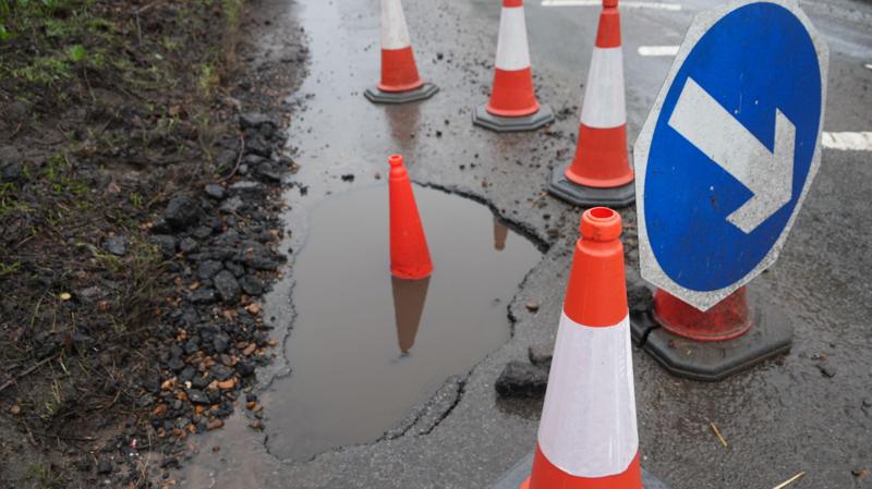 Potholes: How much do fixes cost - and why do they fail? - BBC News