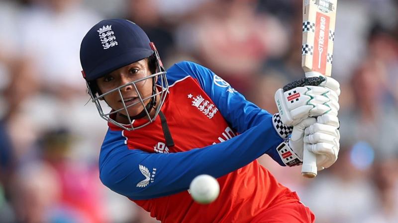 England Women's Cricket Team - BBC Sport