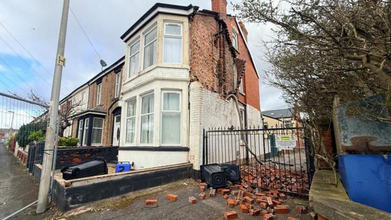 Storm Dave: Mum and daughter recently left collapsed Blackpool house ...