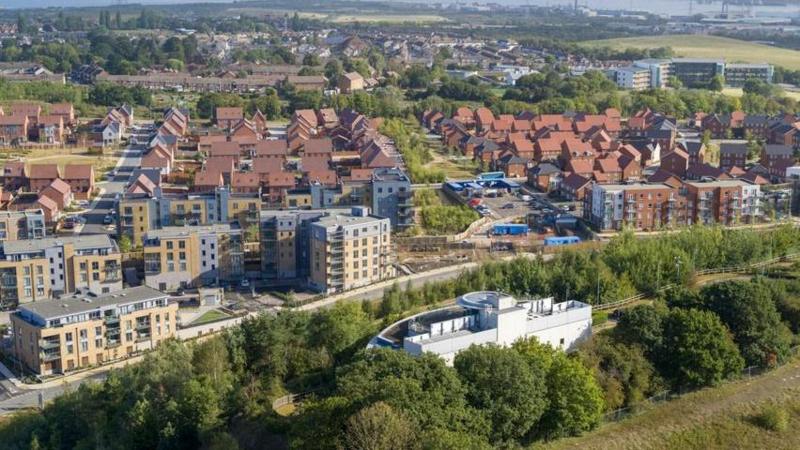Northfleet Harbourside: Stadium and 3,500 homes given go ahead - BBC News