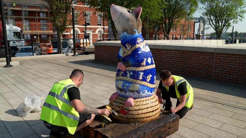 Hull prepares for 50 giant rats in new art trail - BBC News