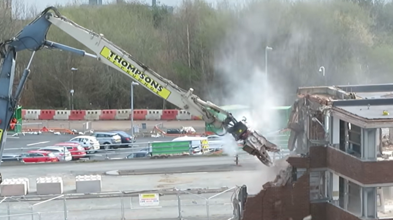 Gateshead flyover: Inside the UK's 'most complicated' demolition - BBC News