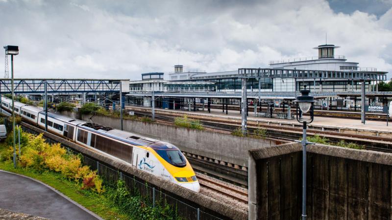 Three Kent councils push to bring Eurostar services back to Kent - BBC News