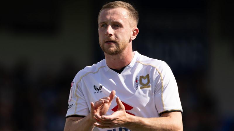 Football Transfer News & Confirmed Deals - BBC Sport