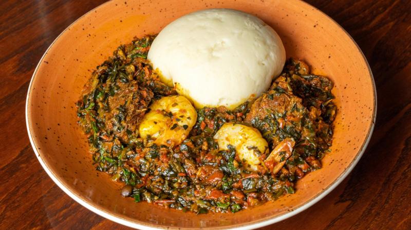 Vivid colours and bold flavours: The Nigerian food boom - BBC News