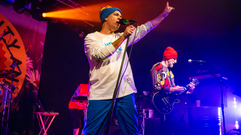 EMF's James Atkins enjoys going back to school in Shrewsbury - BBC News