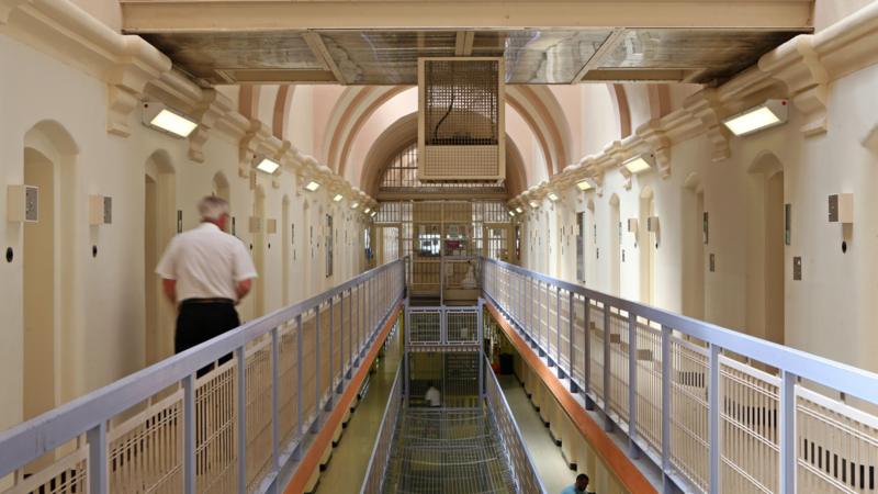 Wandsworth prison's troubled history of overcrowding, escapes and ...