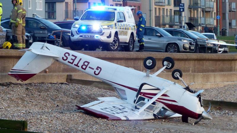 Light aircraft pilot has minor injuries after crash off Gosport - BBC News