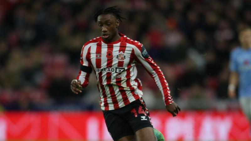 Romaine Mundle: Sunderland condemn online racist abuse of midfielder ...