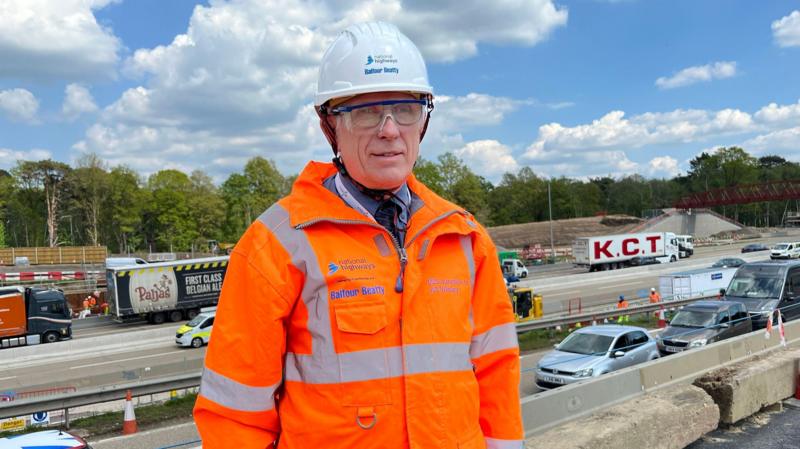 M25 and A3 interchange to be closed over weekend - BBC News
