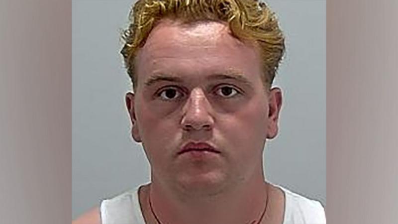 Judge orders arrest of missing Leighton Buzzard rogue builder - BBC News
