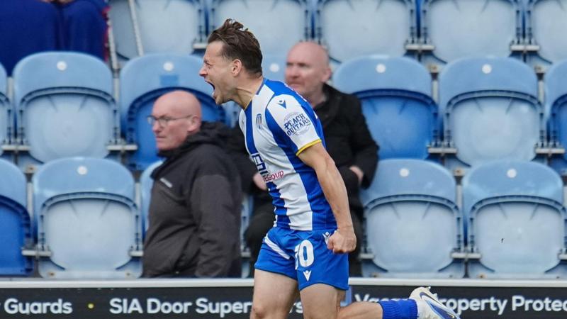 Colchester United 6-2 Chesterfield - BBC Sport