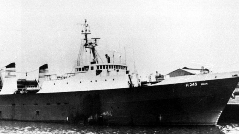 Hull service held to remember trawlermen who died on the Gaul - BBC News