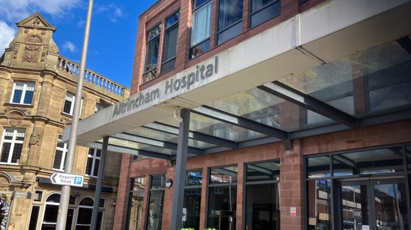 Calls for new diagnostics centre in Altrincham after unit shuts - BBC News