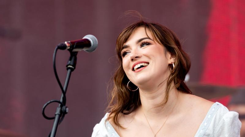 Rianne Downey: Glasgow singer who has gone from busking to Glastonbury ...