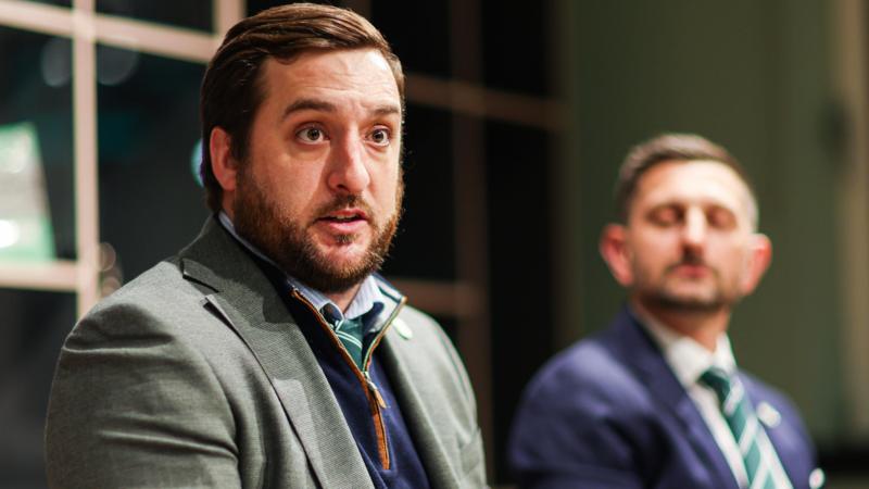 Gordon family will donate £7.2m to clear Hibs loss - BBC Sport