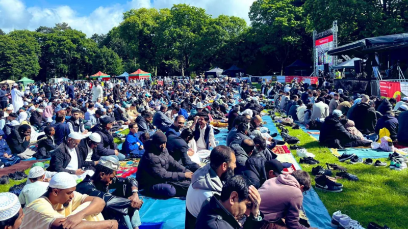 Huge crowd attend Wolverhampton's Eid-al-Adha celebrations - BBC News