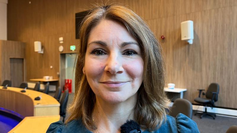 Devolution: Gloucestershire requests local election delay - BBC News