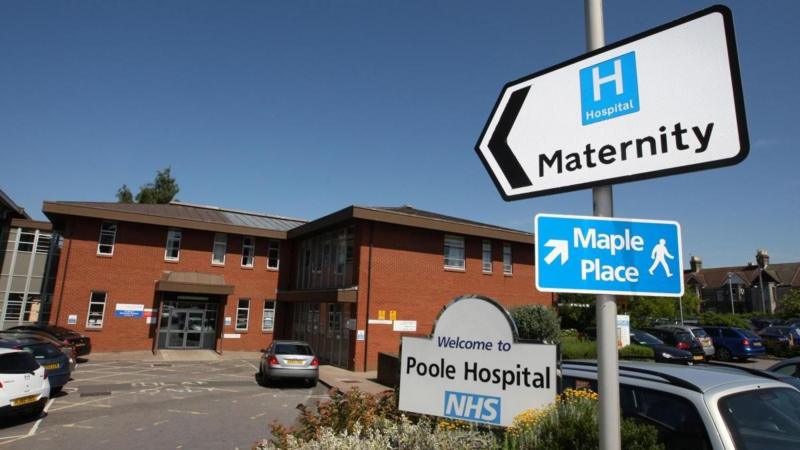 Mum of 13 reflects as Poole's St Mary's maternity unit closes - BBC News