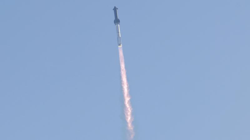 SpaceX Starship test fails after Texas launch - BBC News