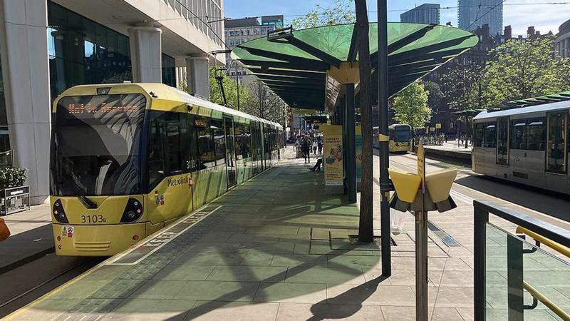 Manchester trams shut down after power line fault - BBC News