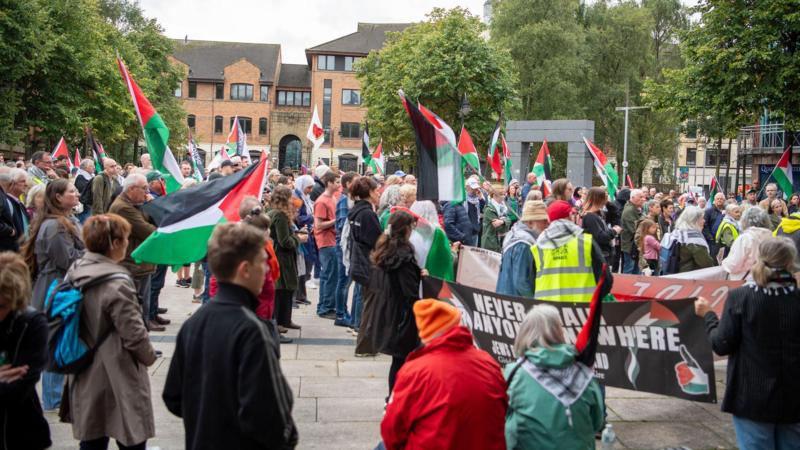 Belfast: Thousands attend Gaza protest march in city - BBC News