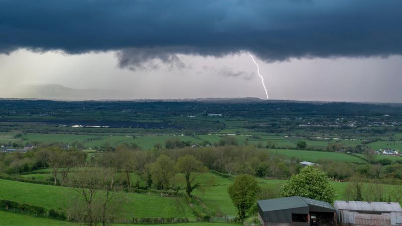 Lightning - BBC News