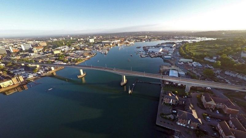 Southampton's Itchen Bridge toll set to go up - BBC News