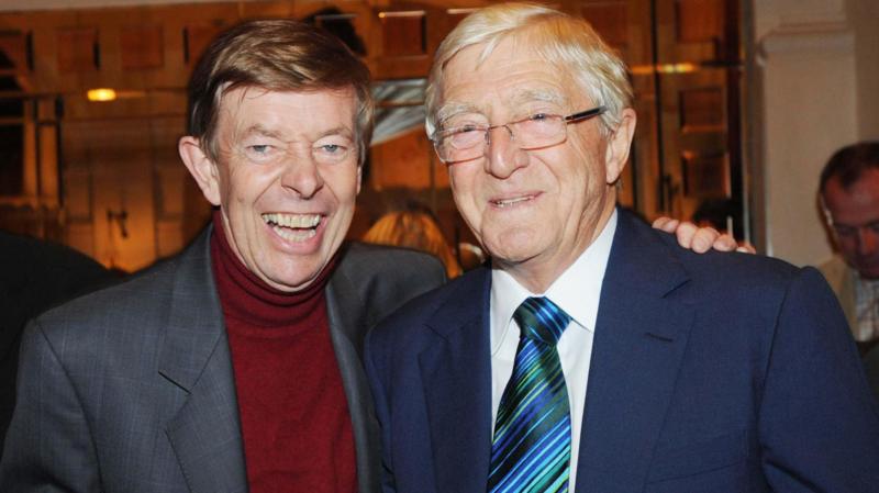 TV presenter and journalist Henry Kelly dies - BBC News